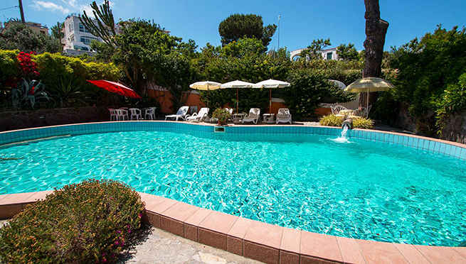 Tikras itališkas poilsis žavingoje Iskijos saloje, ITALIJOS Kampanijos ...