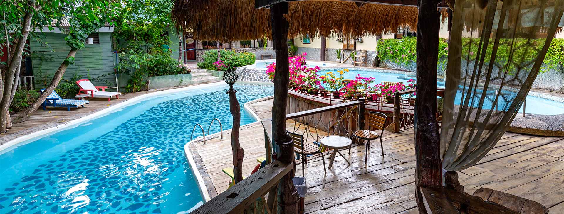 BOHOL BEE FARM hotel viešbutis (Filipinai Bohol sala)