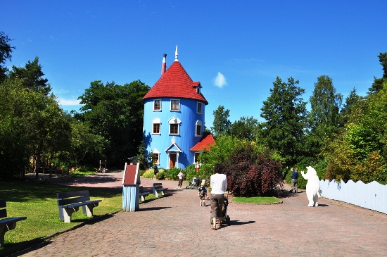 Savaitgalis Skandinavijoje visai šeimai...troliai Mumiai, piranijos ...