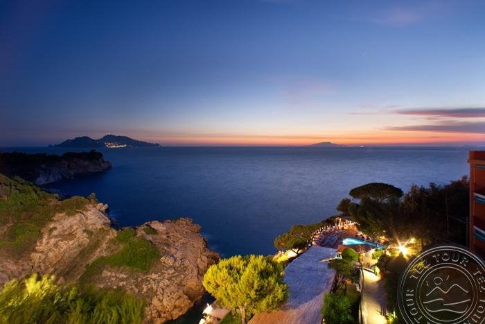 DELFINO (MASSA LUBRENSE) hotel viešbutis (Italija Iskija, Amalfi, Neapolis)